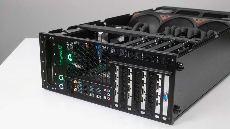 Comino Grando Multi-GPU Devices